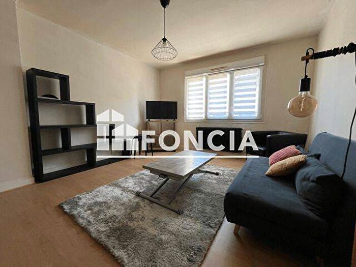 Palente, Orchamps, La Combe Saragosse, Besançon : Appartement 3 pièces à louer