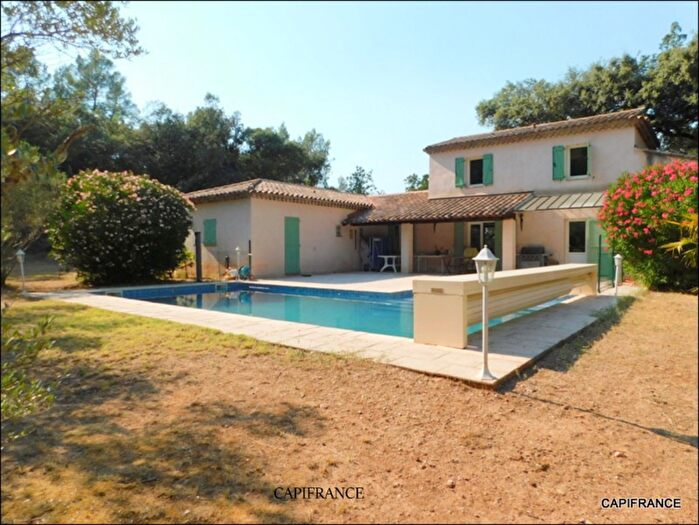 Maison 5 pièces à Le Val, à vendre
