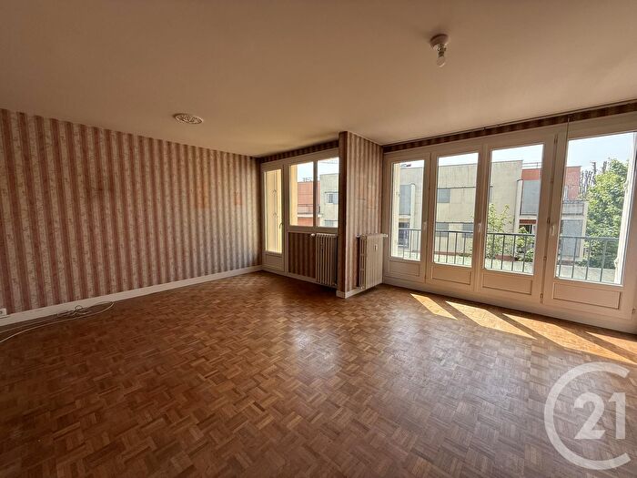 Chartres, Hôtel Dieu, Grand Faubourg : Appartement 3 pièces à louer