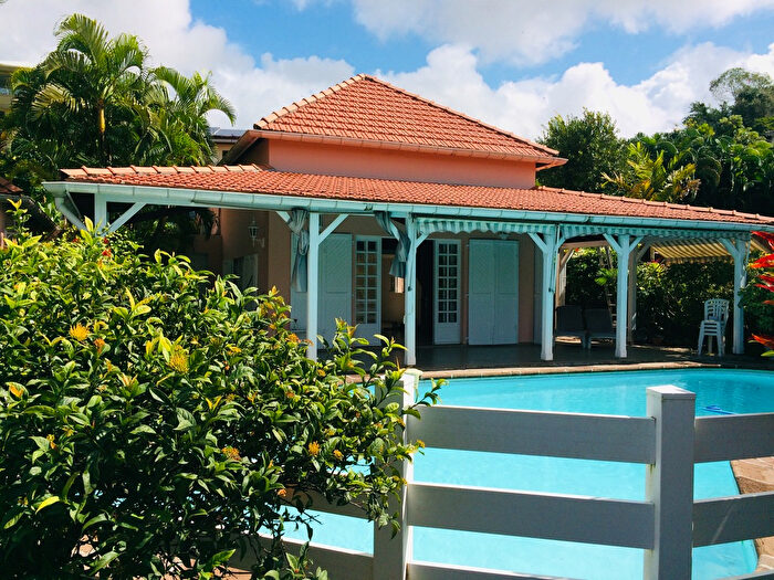 Maison à vendre - Fort-de-France - 6 pièces - 5 chambres