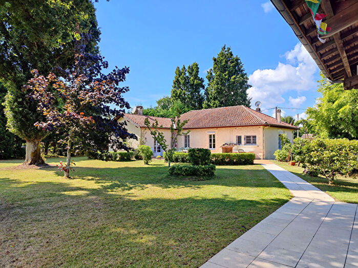 Maison à vendre - Lugos - 7 pièces - 3 chambres