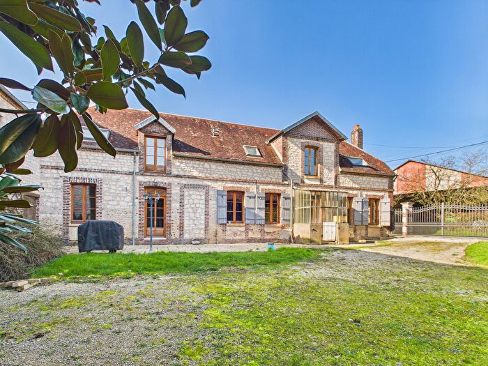 Maison à vendre - Villemoiron-en-Othe - 6 pièces - 4 chambres