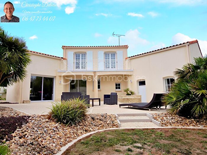 Maison à vendre - Saint-Martin-des-Noyers - 6 pièces - 4 chambres