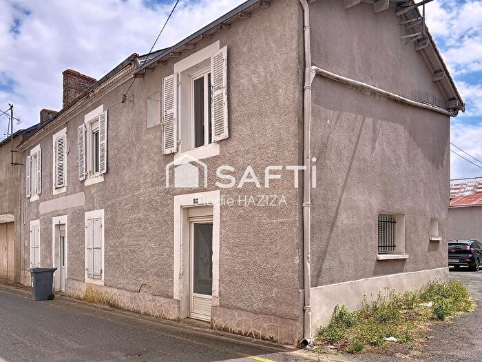 Maison à vendre - Thénezay - 4 pièces - 3 chambres