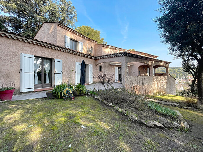 Maison à vendre - Marseille e , Les Trois Lucs - 7 pièces - 4 chambres