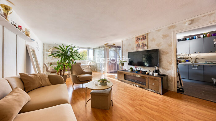 Appartement à vendre - Roissy-en-Brie - 5 pièces - 4 chambres