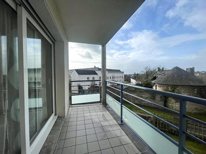 Appartement à louer - Hennebont, Centre-ville, Kerbihan, La Grange, Kerlano - 3 pièces - 2 chambres