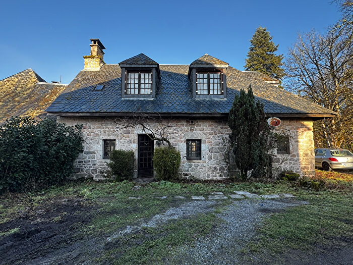 Maison à vendre - Moustier-Ventadour - 5 pièces - 3 chambres