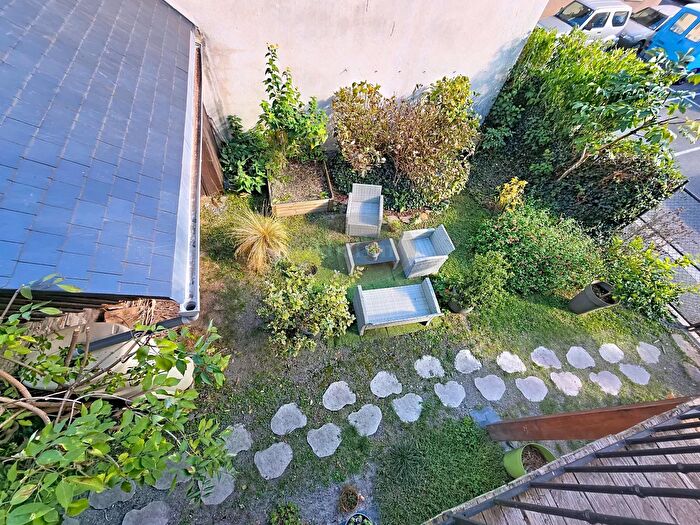 Maison à vendre - Bagnères-de-Luchon - 8 pièces - 6 chambres