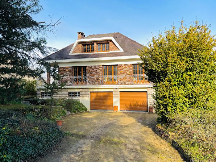 Maison à vendre - La Norville - 8 pièces - 6 chambres