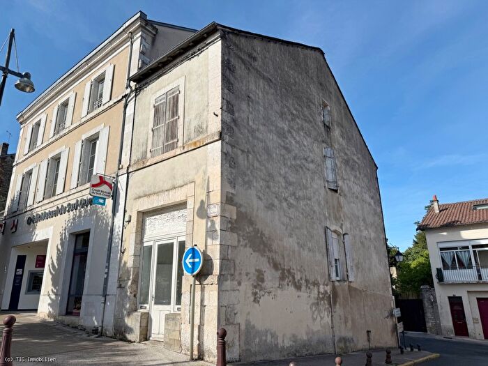 Ruffec - Maison 5 pièces à vendre