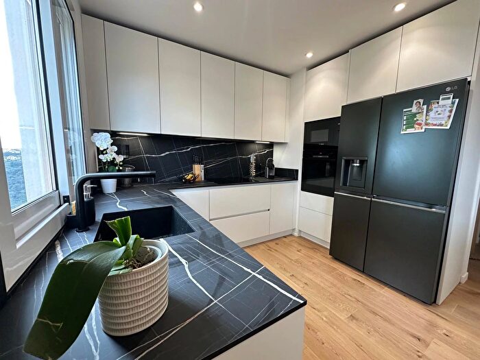 Appartement à vendre - Nice - 3 pièces - 2 chambres