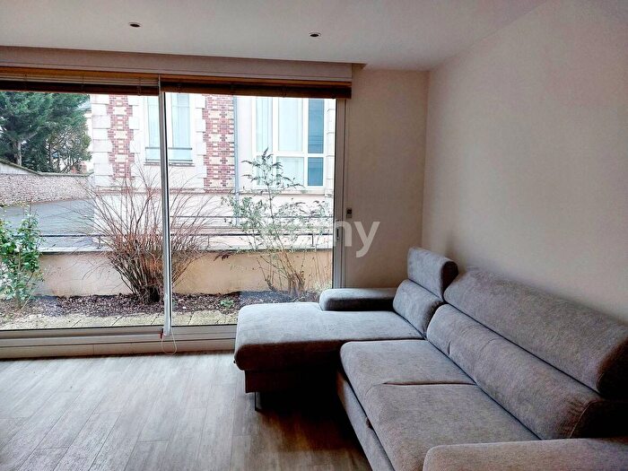 Appartement à louer - Pastières, Chartres - 1 pièce