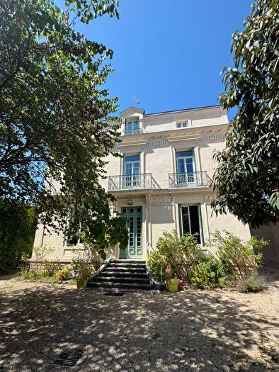 Maison à vendre - Bourg-en-Bresse, Gare, Peloux-Mail, Citadelle - 14 pièces - 10 chambres