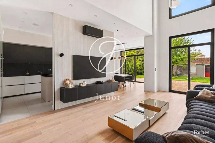 Nanterre, Plateau - Maison 6 pièces à vendre