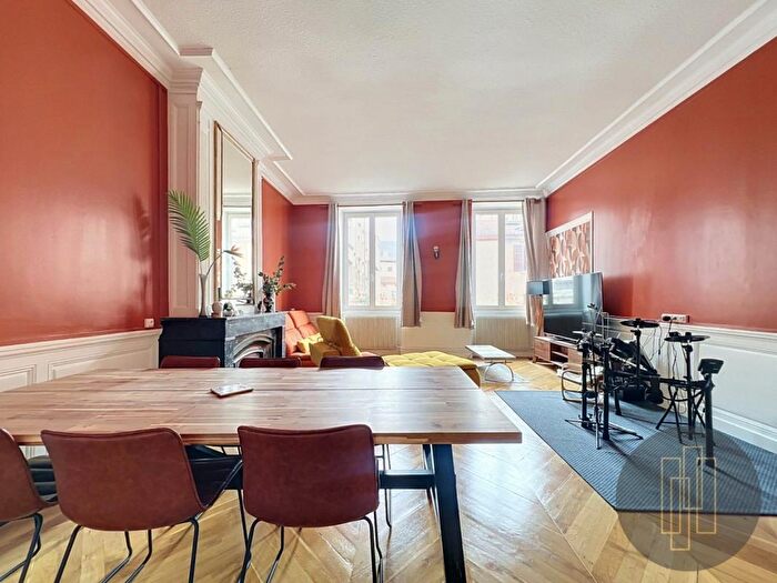 Appartement 4 pièces à Villefranche-sur-Saône, Centre-ville, à vendre