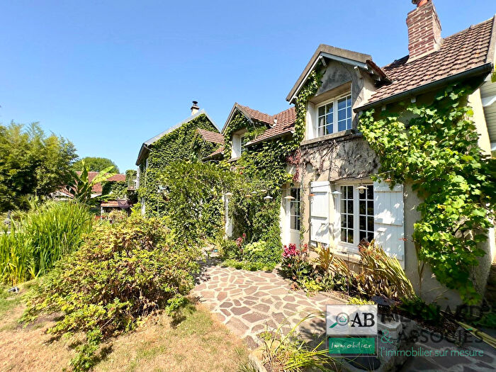 Maison à vendre - Saint-Augustin - 6 pièces - 4 chambres