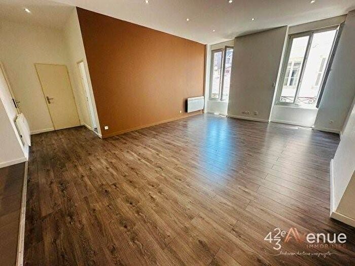 Hyper Centre-Vieille Ville, Saint-Étienne : Appartement 3 pièces à louer