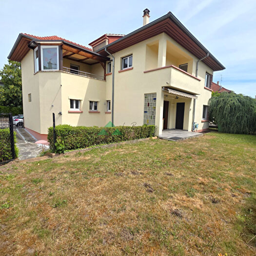 Maison 6 pièces à Huningue, à louer