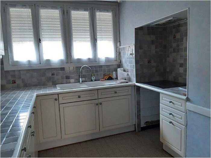 Appartement à louer - Centre Ville-Louis Blanc, Alès - 3 pièces - 2 chambres