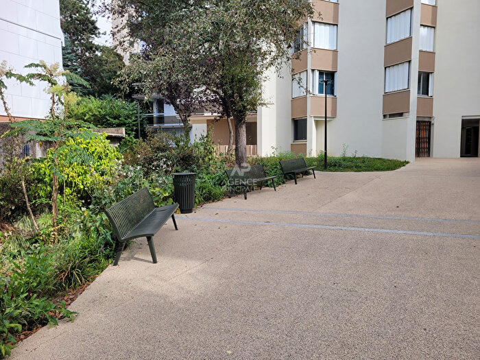 Appartement à vendre - Saint-Germain-en-Laye, Coteaux du Bel-Air, Maison-Verte - 3 pièces - 2 chambres