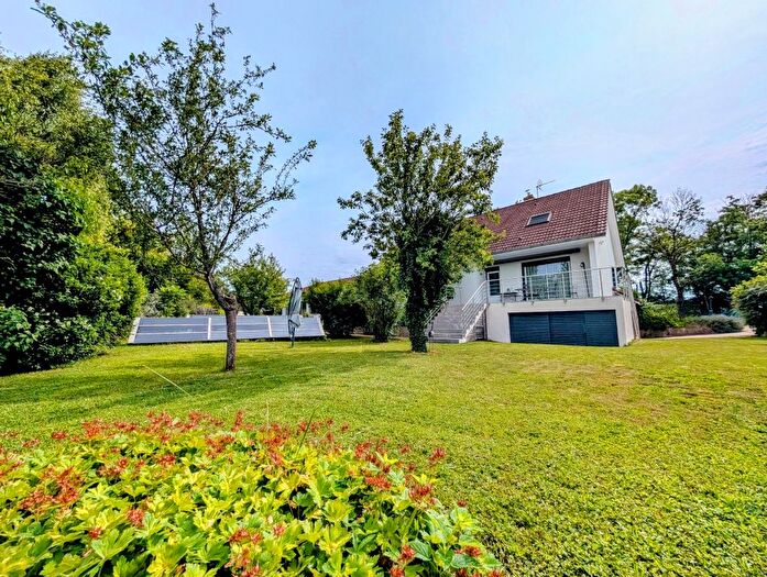 Maison 6 pièces à vendre à Savigny-le-Sec