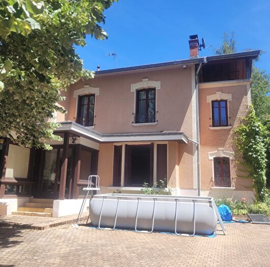 Maison 10 pièces à Cours-la-Ville, à vendre