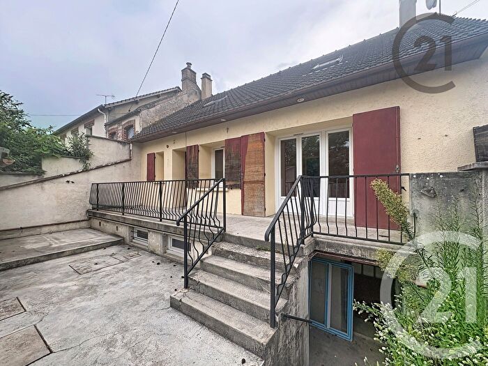 Maison 5 pièces à vendre à Salins