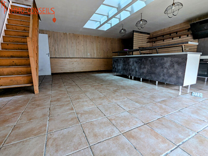 Maison à vendre - Saint-Julien-de-Vouvantes - 7 pièces - 3 chambres