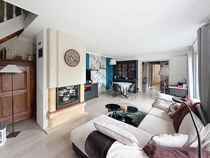 Maison à vendre - Maurepas, Centre-ville, Malmedonne - 4 pièces - 4 chambres