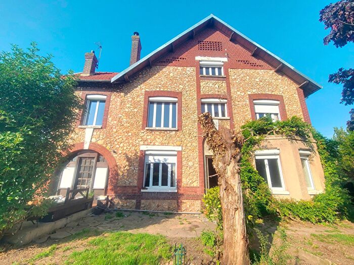 Maison à vendre - Oissel - 8 pièces - 6 chambres