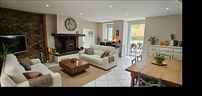 Maison à vendre - Saint-Mars-du-Désert - 6 pièces - 4 chambres