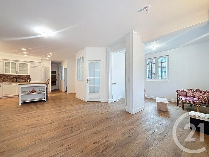 Appartement à vendre - Montereau-Fault-Yonne, Ville basse - 3 pièces - 2 chambres