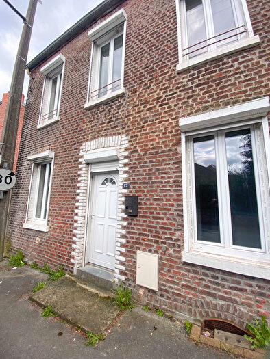 Maison à vendre - Jeumont - 8 pièces - 4 chambres