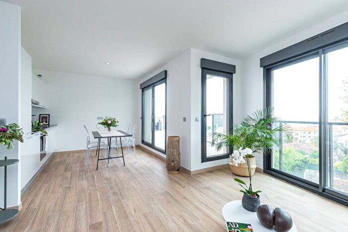 Appartement à louer - Moneghetti Est, Beausoleil - 4 pièces - 3 chambres