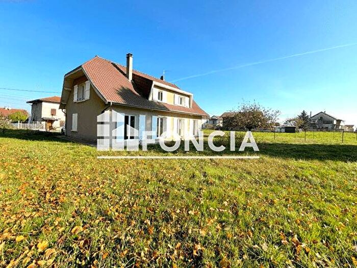 Maison à louer - Beaucroissant - 7 pièces - 6 chambres