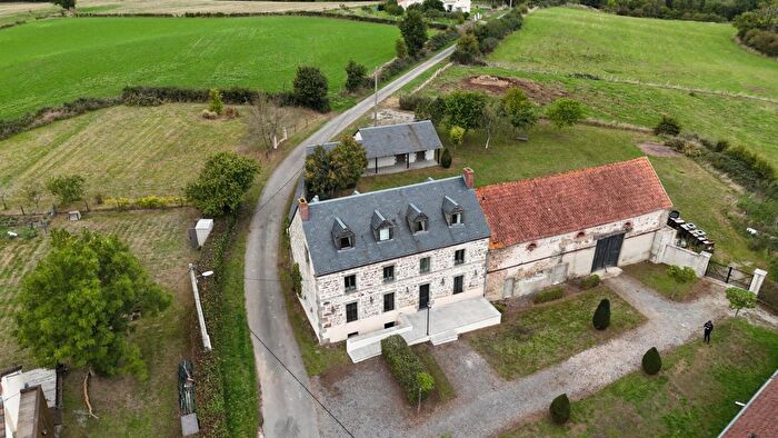 Maison 7 pièces à vendre à Sainte-Thérence