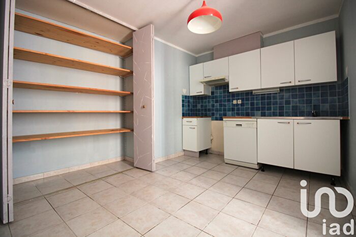 Appartement à vendre - Aubagne, Centre-ville, Beaumond - 2 pièces - 1 chambre