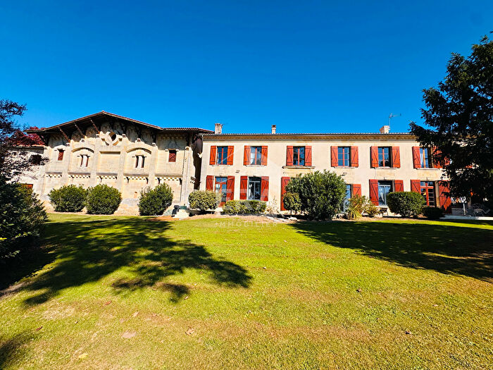 Maison à vendre - Tauriac - 10 pièces - 8 chambres