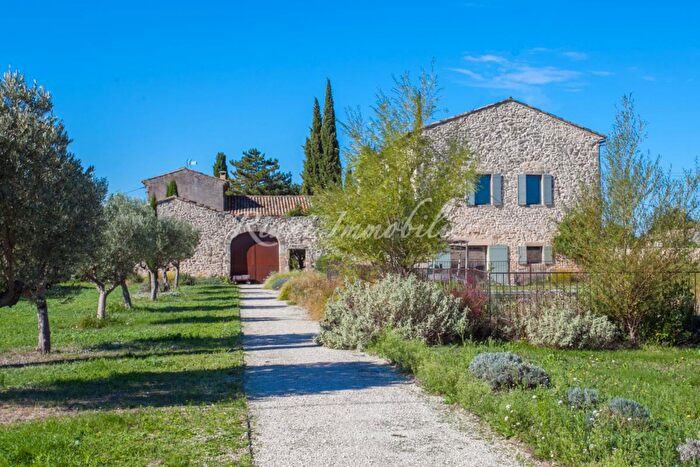 Maison à vendre - Robion - 15 pièces - 9 chambres