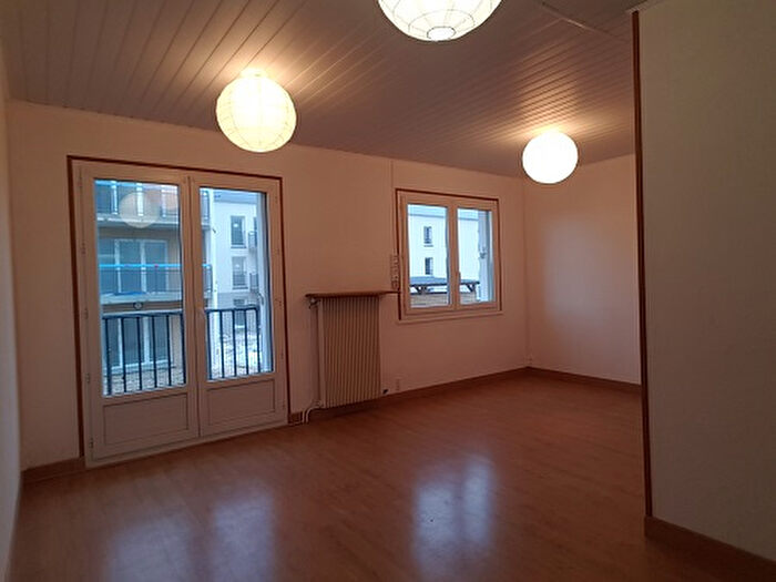 Appartement à louer - Beaugency - 3 pièces - 2 chambres