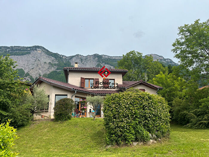 Saint-Ismier : Maison 7 pièces à vendre