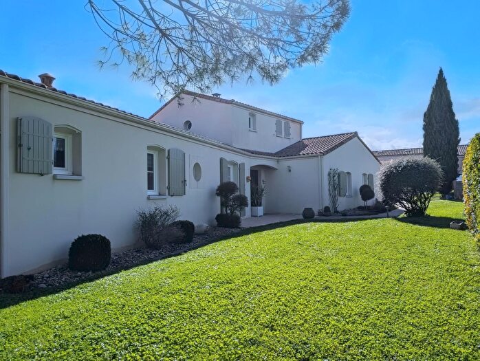 Maison à vendre - Vouillé - 5 pièces - 4 chambres