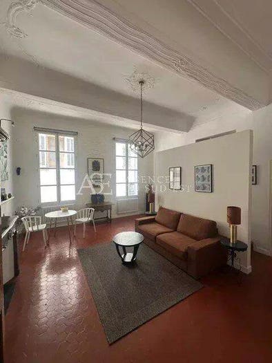 Centre Ville, Aix-en-Provence : Appartement 1 pièce à louer