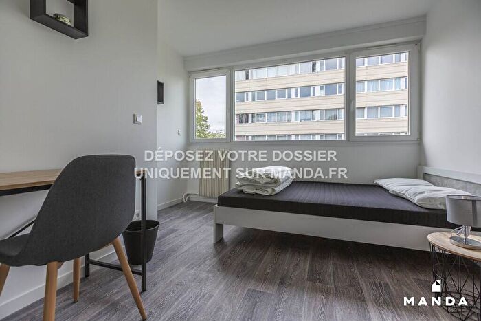 Appartement 6 pièces à Plants-Iufm, Cergy, à louer
