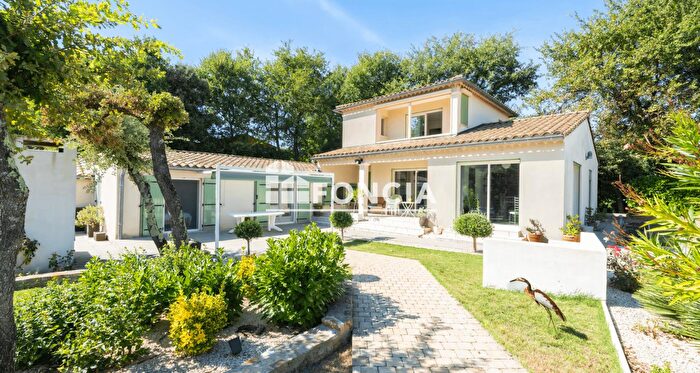 Maison à vendre - Arpaillargues-et-Aureillac - 7 pièces