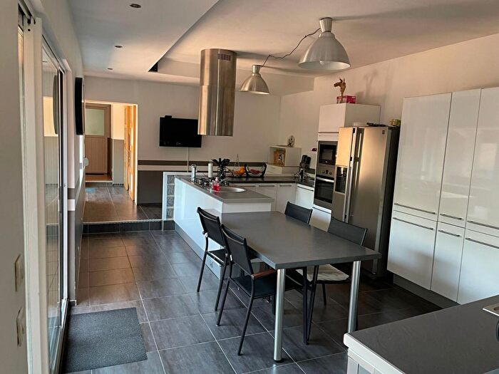Vred - Maison 6 pièces à vendre