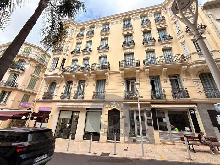Appartement 2 pièces à vendre à Beausoleil, Centre-ville, Carnier