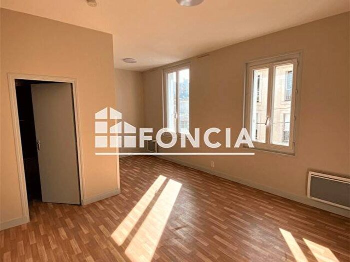 Appartement à louer - Centre Sud, Châtellerault - 2 pièces - 1 chambre