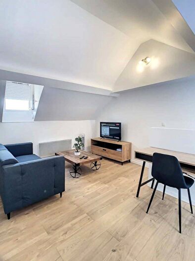 Appartement à louer - Sainte Anne-Faubourg, Amiens - 1 pièce